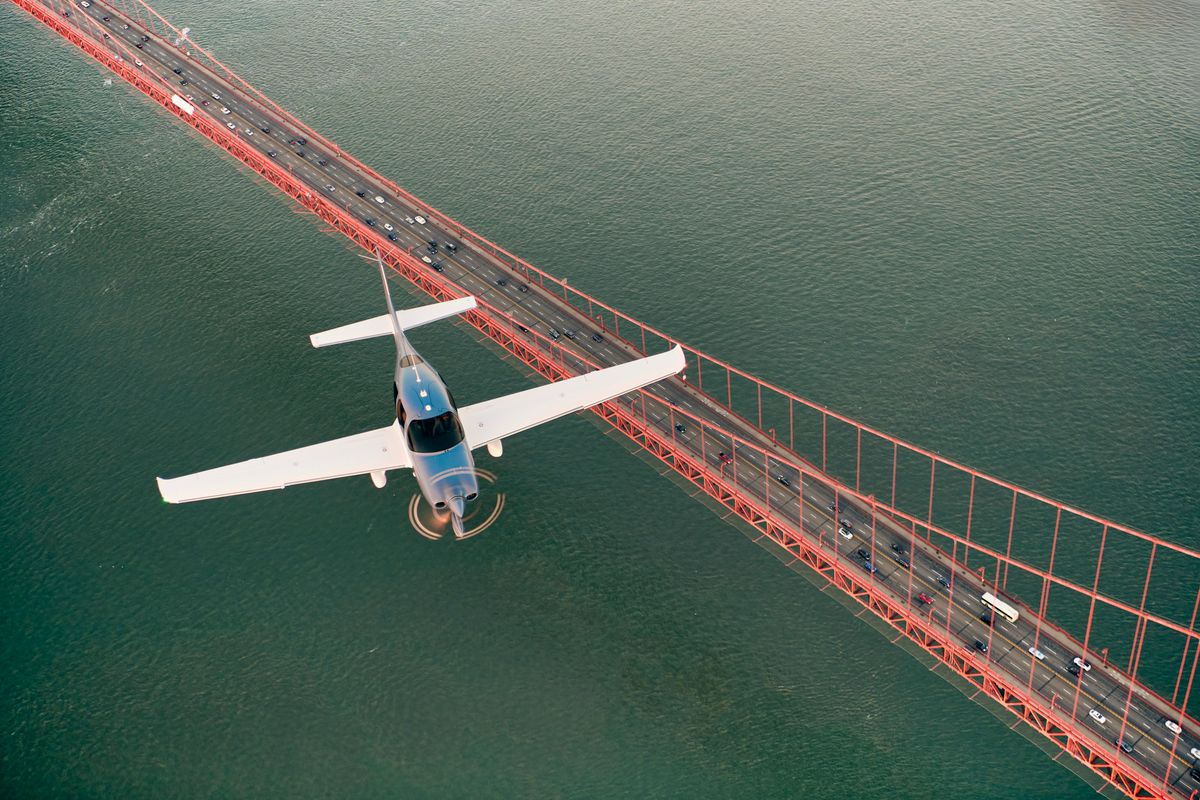 Cirrus SR22T G7+ | High performance and luxurious comfort